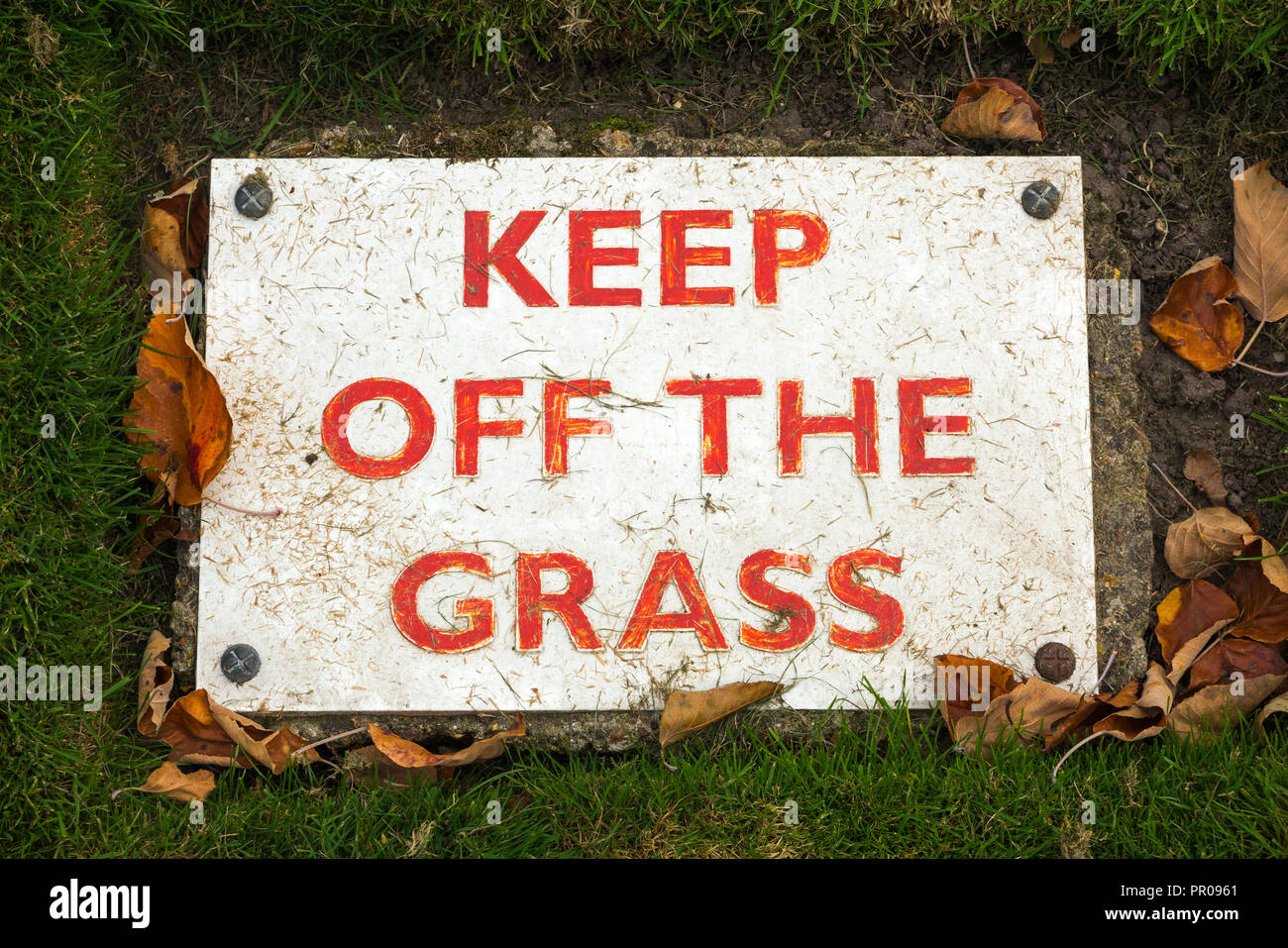 Keep Off The Grass Sign High Resolution Stock Photography and Images ...