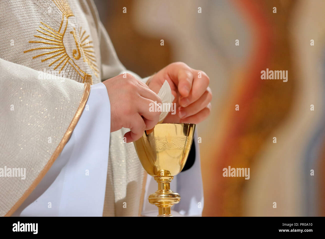 Priest Host Stock Photos & Priest Host Stock Images - Alamy