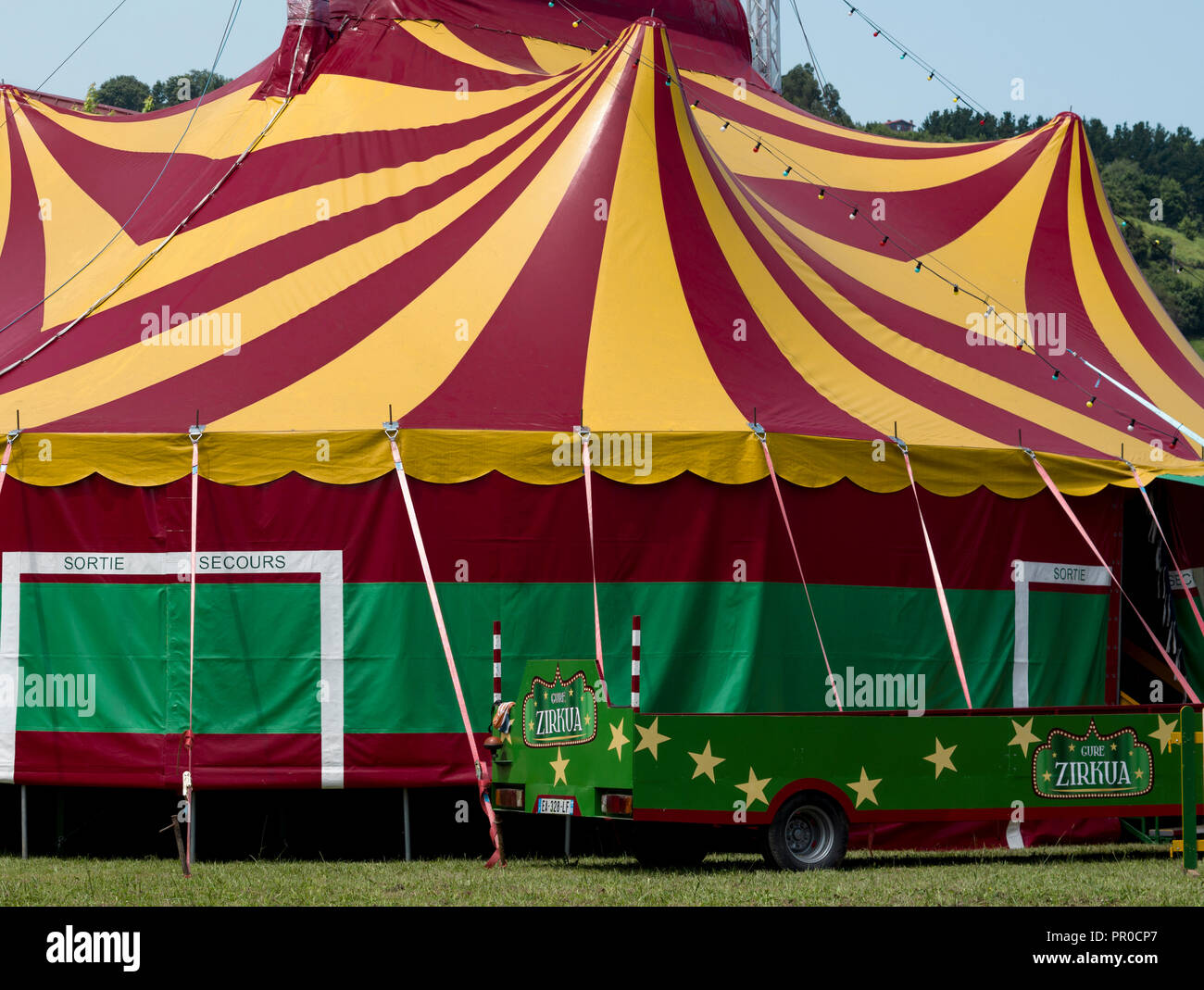 Gure zirkua hi-res stock photography and images - Alamy