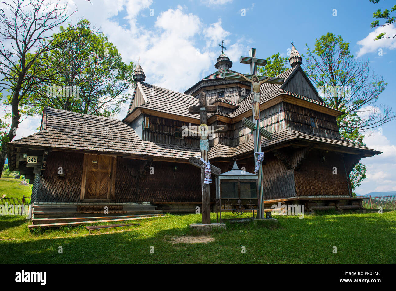 Strukivska Church, UNESCO World Heritage Site, Yasinia village ...