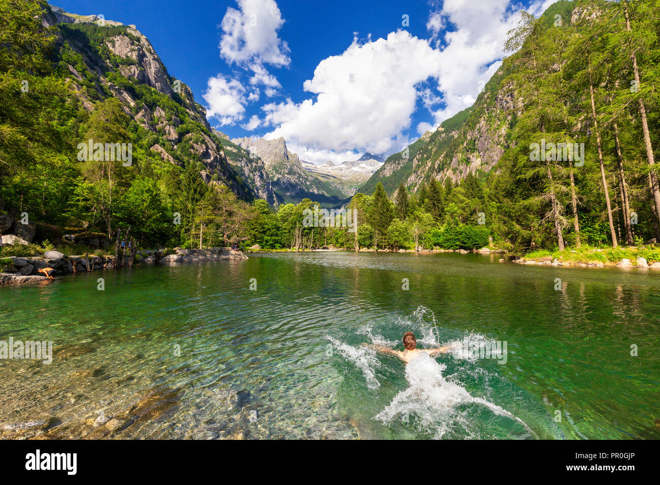 Val di mello italy hi-res stock photography and images - Alamy