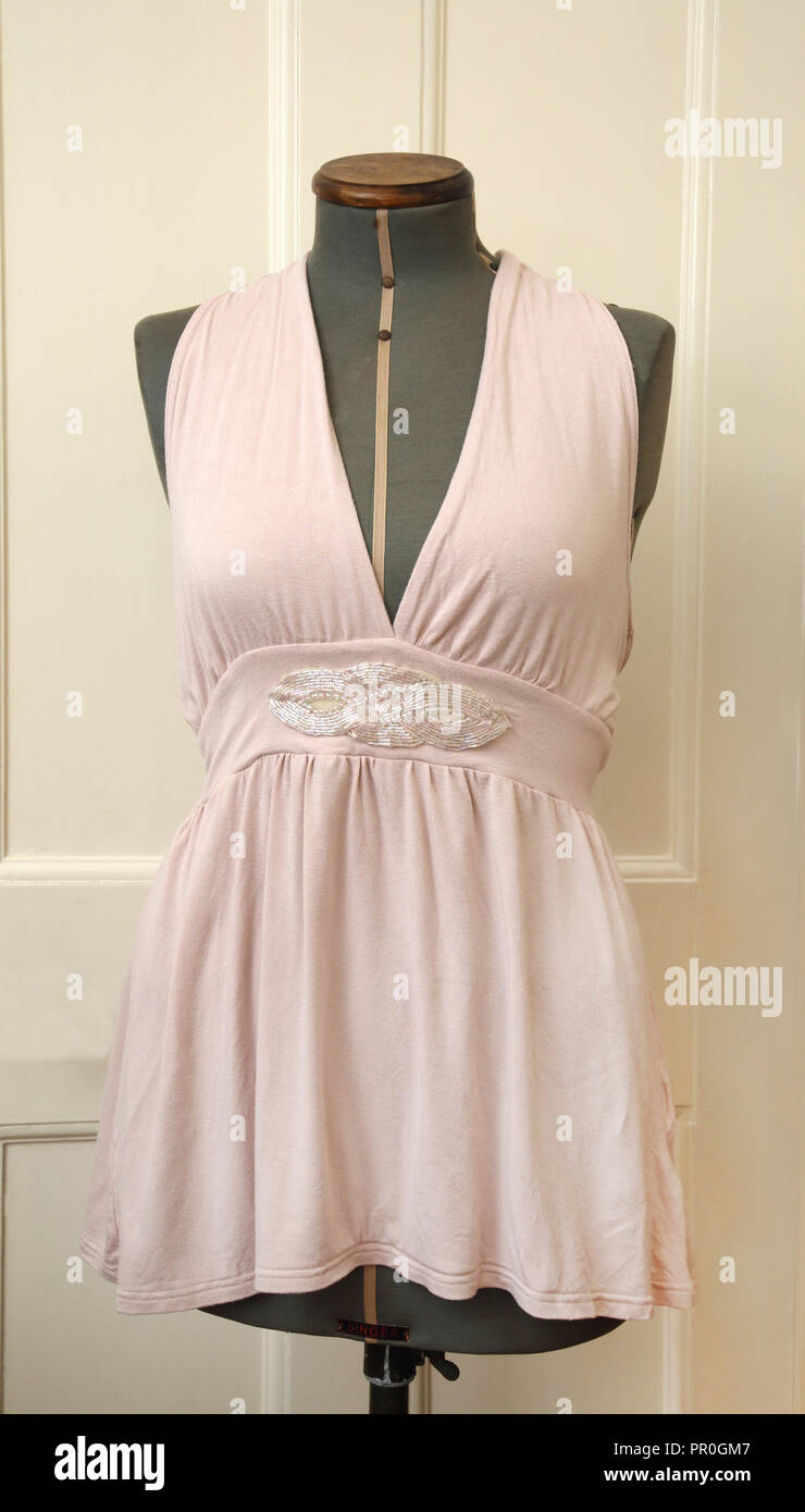 Halter top mannequin hi-res stock photography and images - Alamy