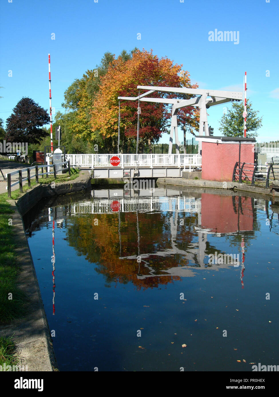 Bridge in oporation hi-res stock photography and images - Alamy