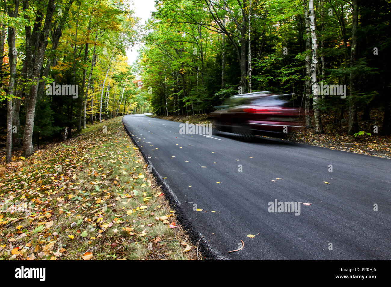 Driving thru hi-res stock photography and images - Alamy