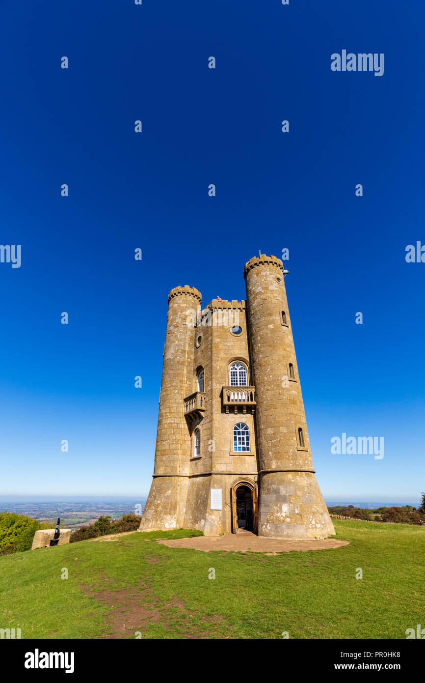 Broadway Tower on the summit of Broadway Hill, Cotswolds, England Stock ...
