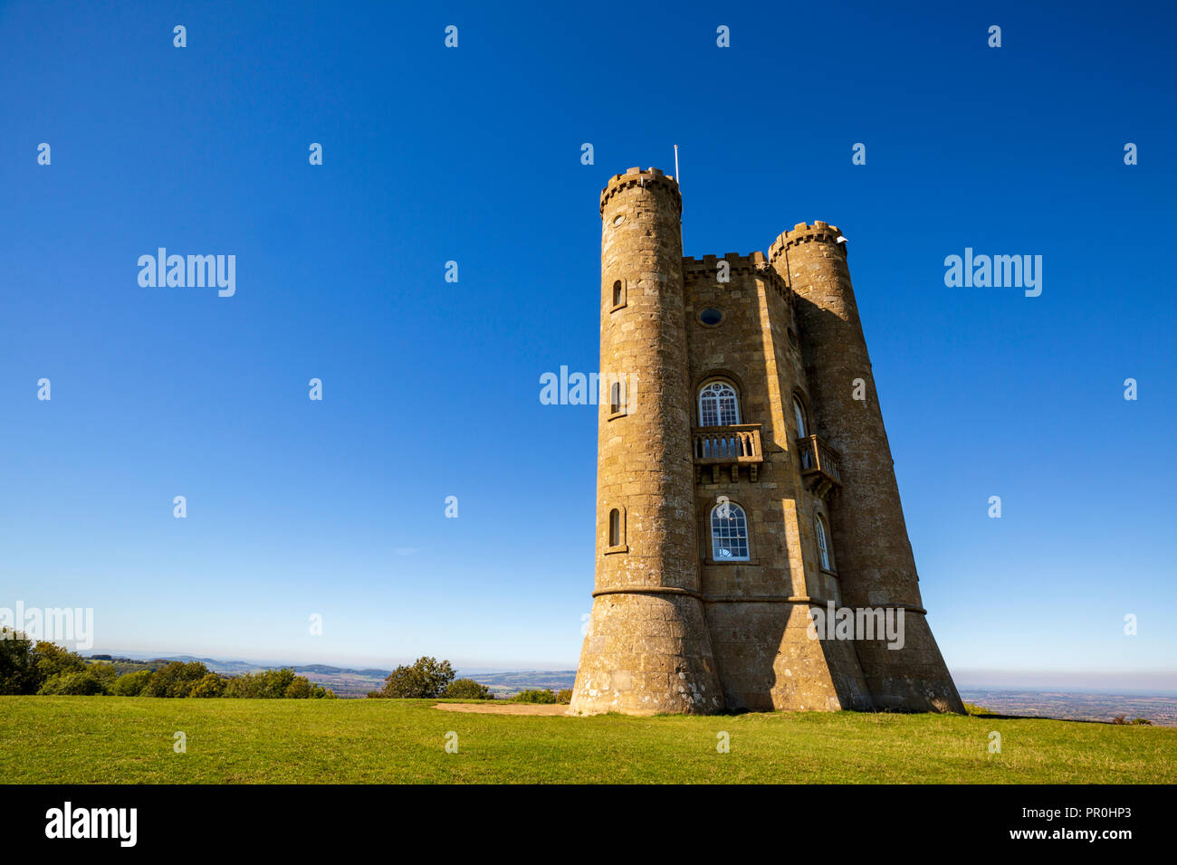 Broadway Tower on the summit of Broadway Hill, Cotswolds, England Stock ...