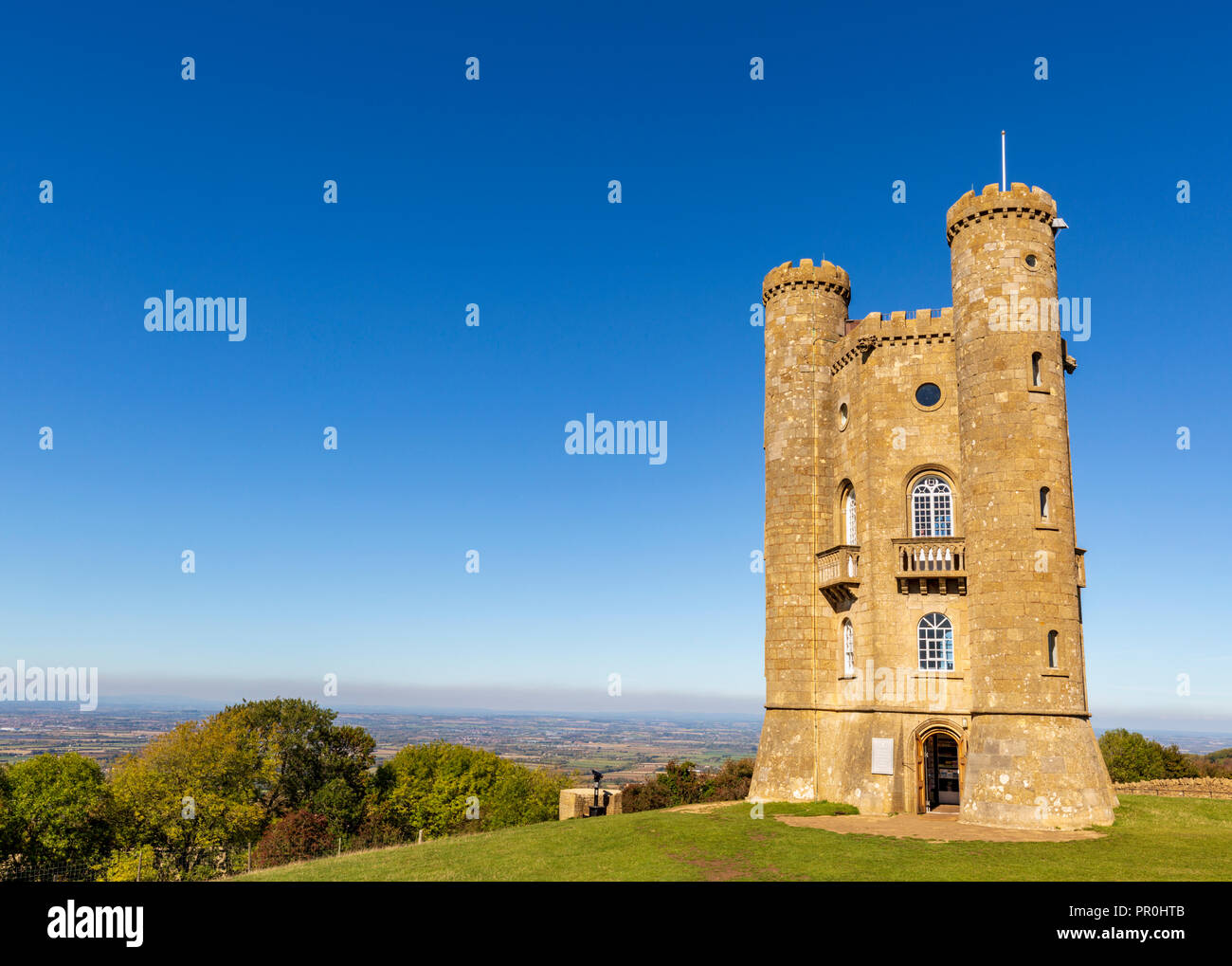 Broadway Tower on the summit of Broadway Hill, Cotswolds, England Stock ...