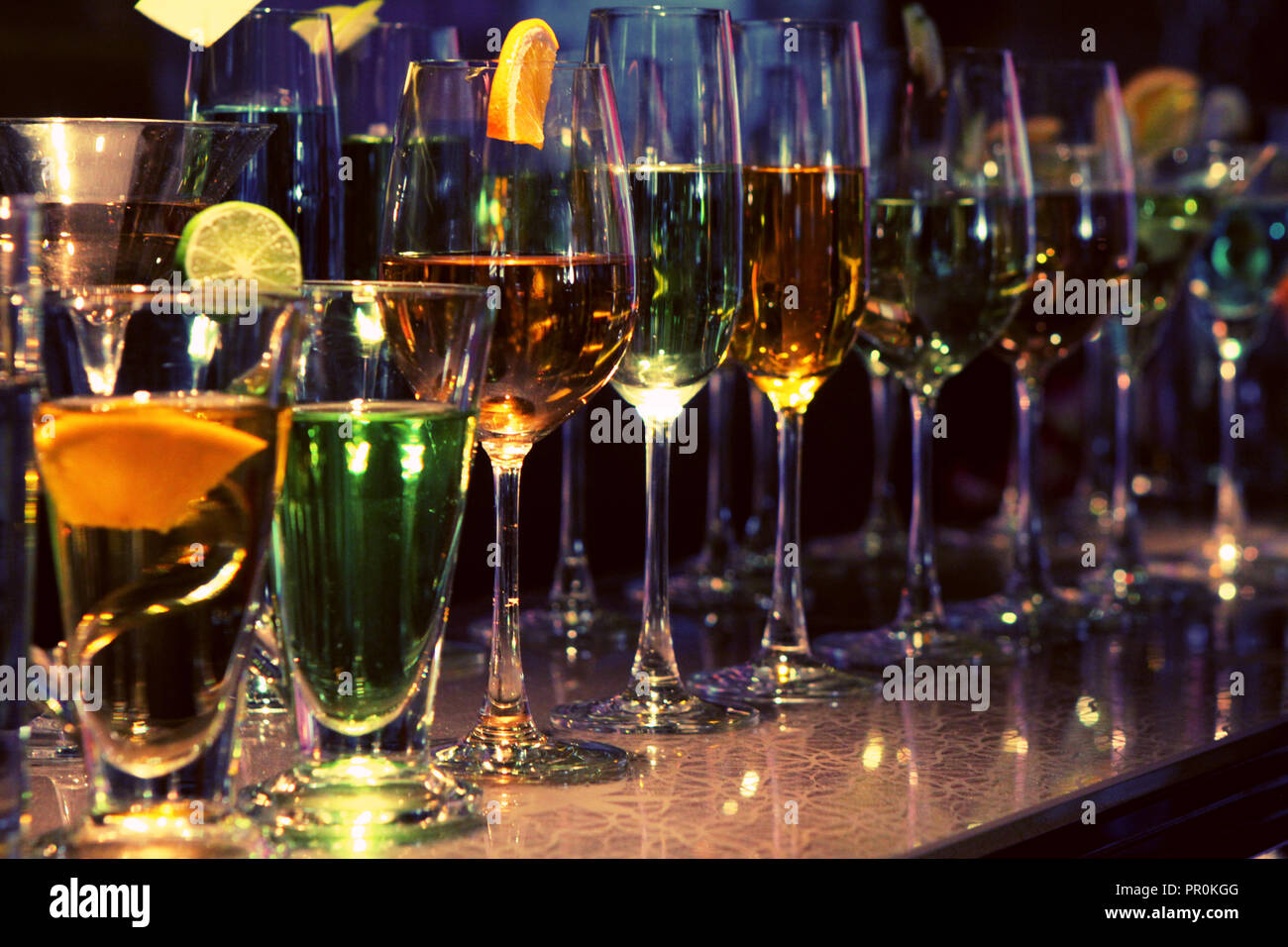 Put champagne in glass hi-res stock photography and images - Alamy