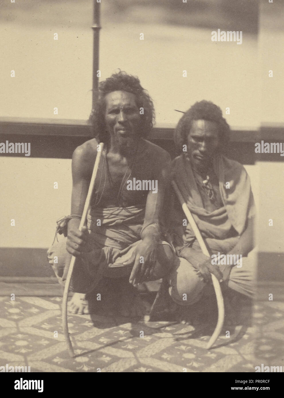 Native men hi-res stock photography and images - Alamy