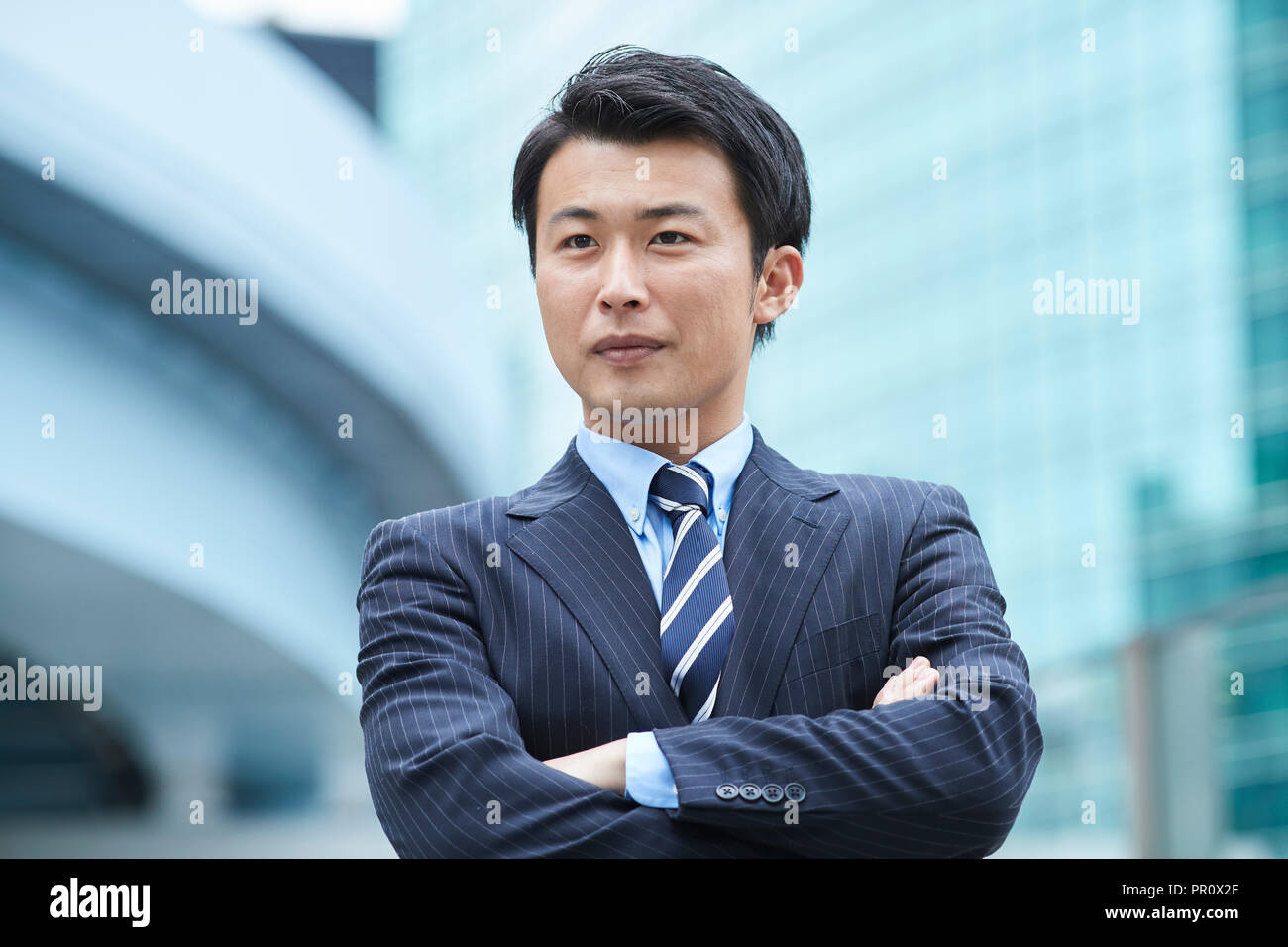 Japanese businessman downtown Tokyo Stock Photo - Alamy