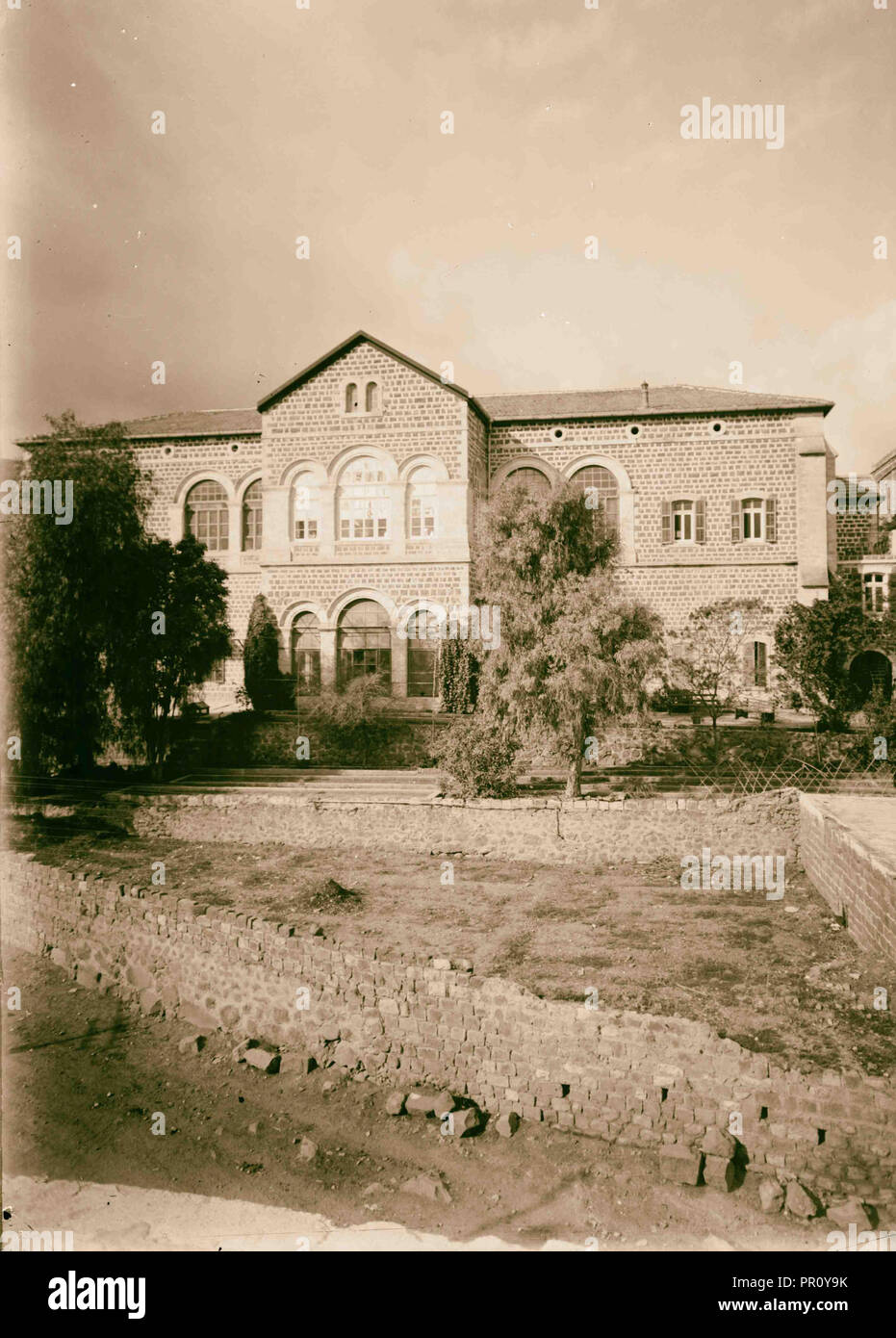 English hospital hi-res stock photography and images - Alamy