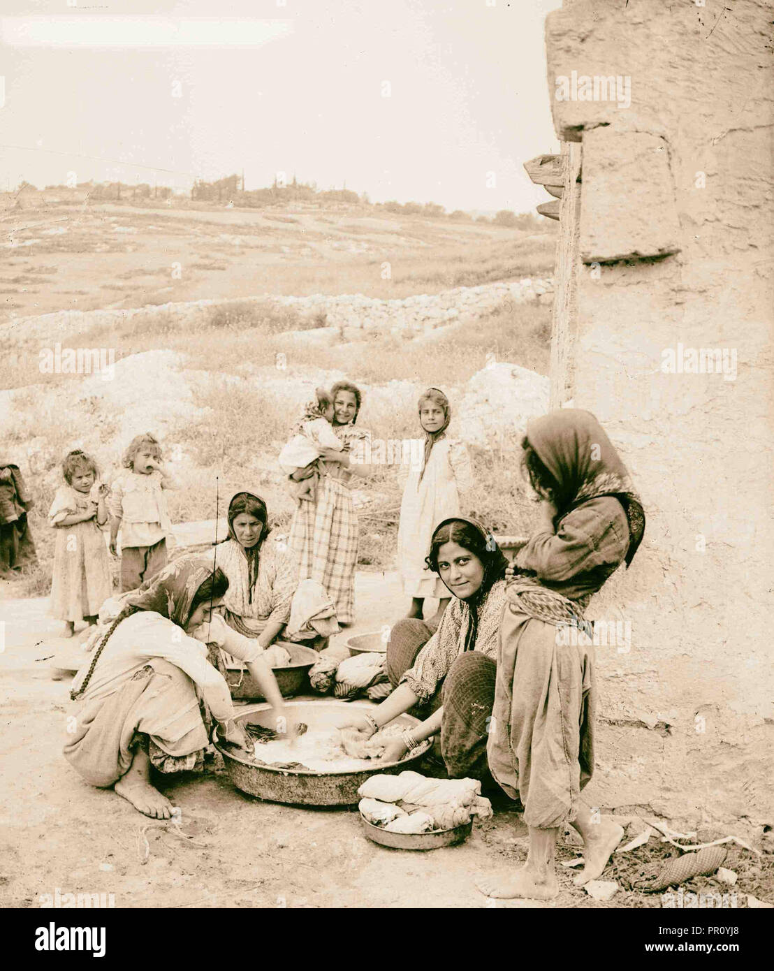 Traditional Israeli Clothing