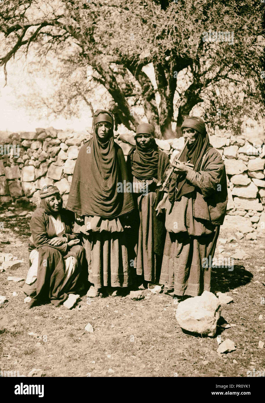 1900 women hi-res stock photography and images - Alamy