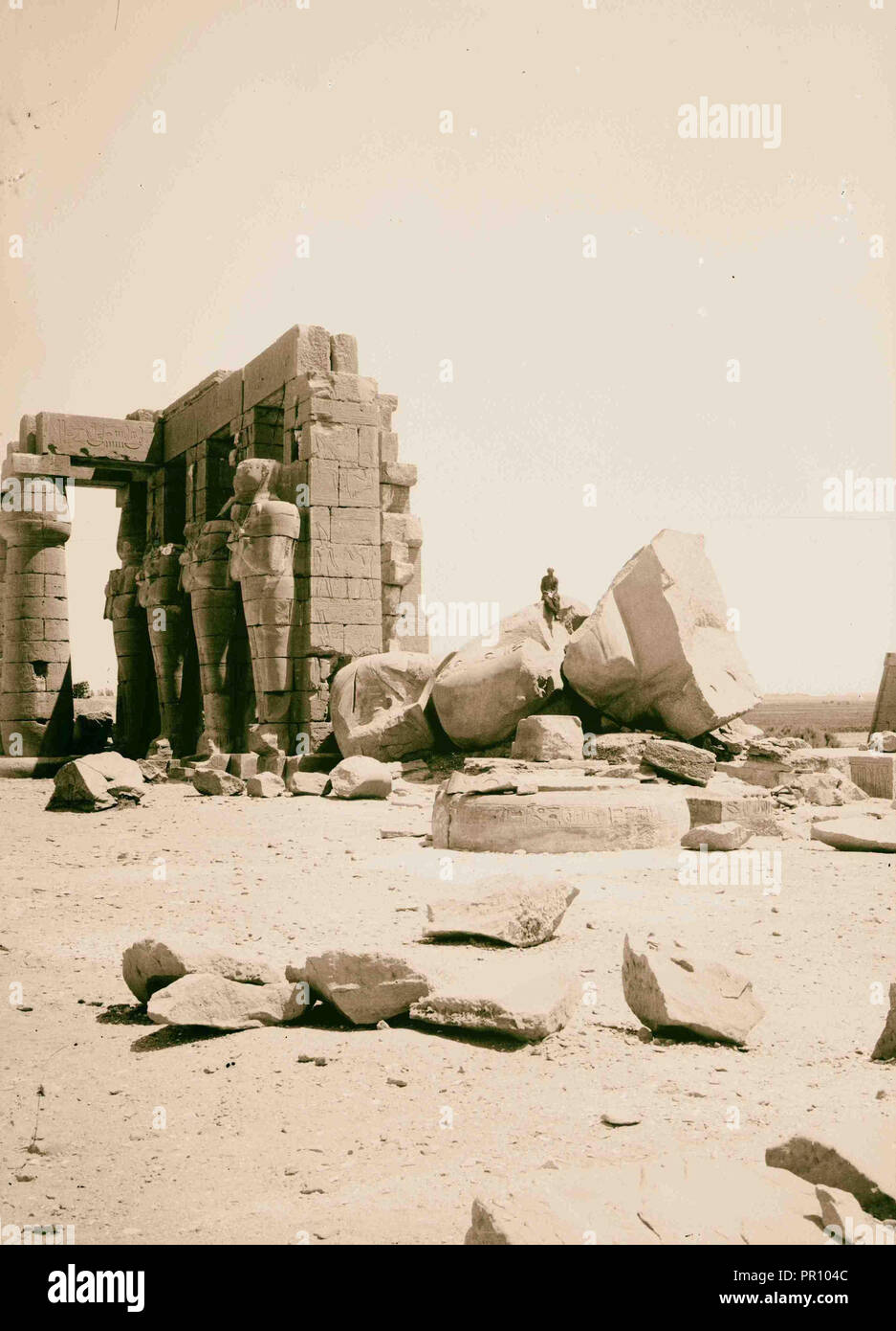 Colossus Of Rameses Ii High Resolution Stock Photography and Images - Alamy