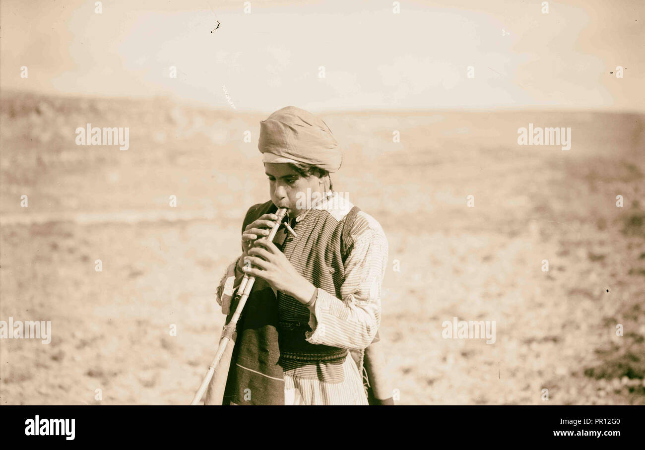 Shepherd flute hi-res stock photography and images - Alamy