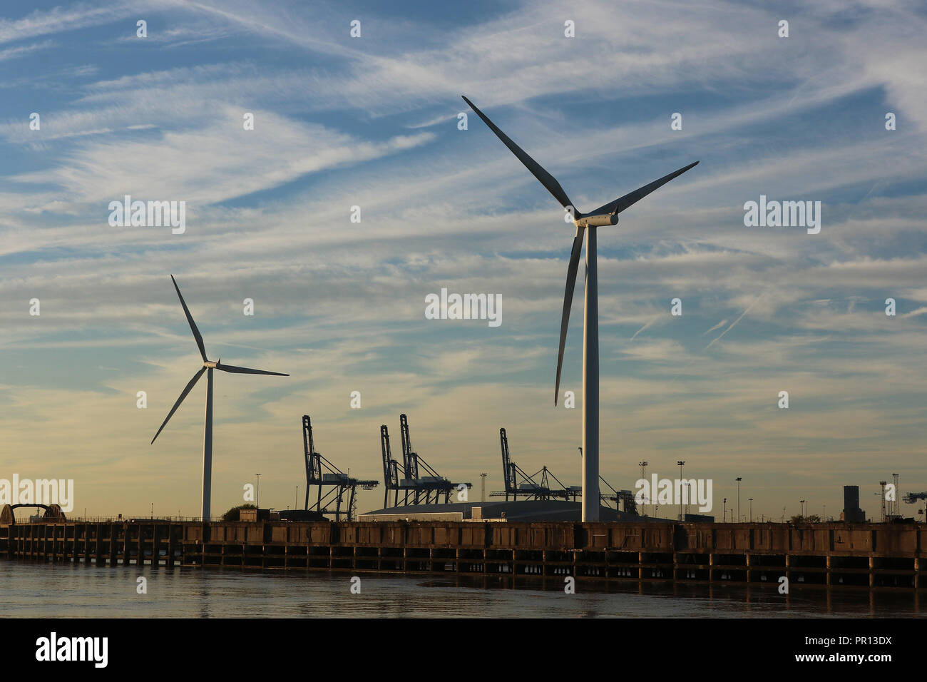 Tilbury wind farm hi-res stock photography and images - Alamy