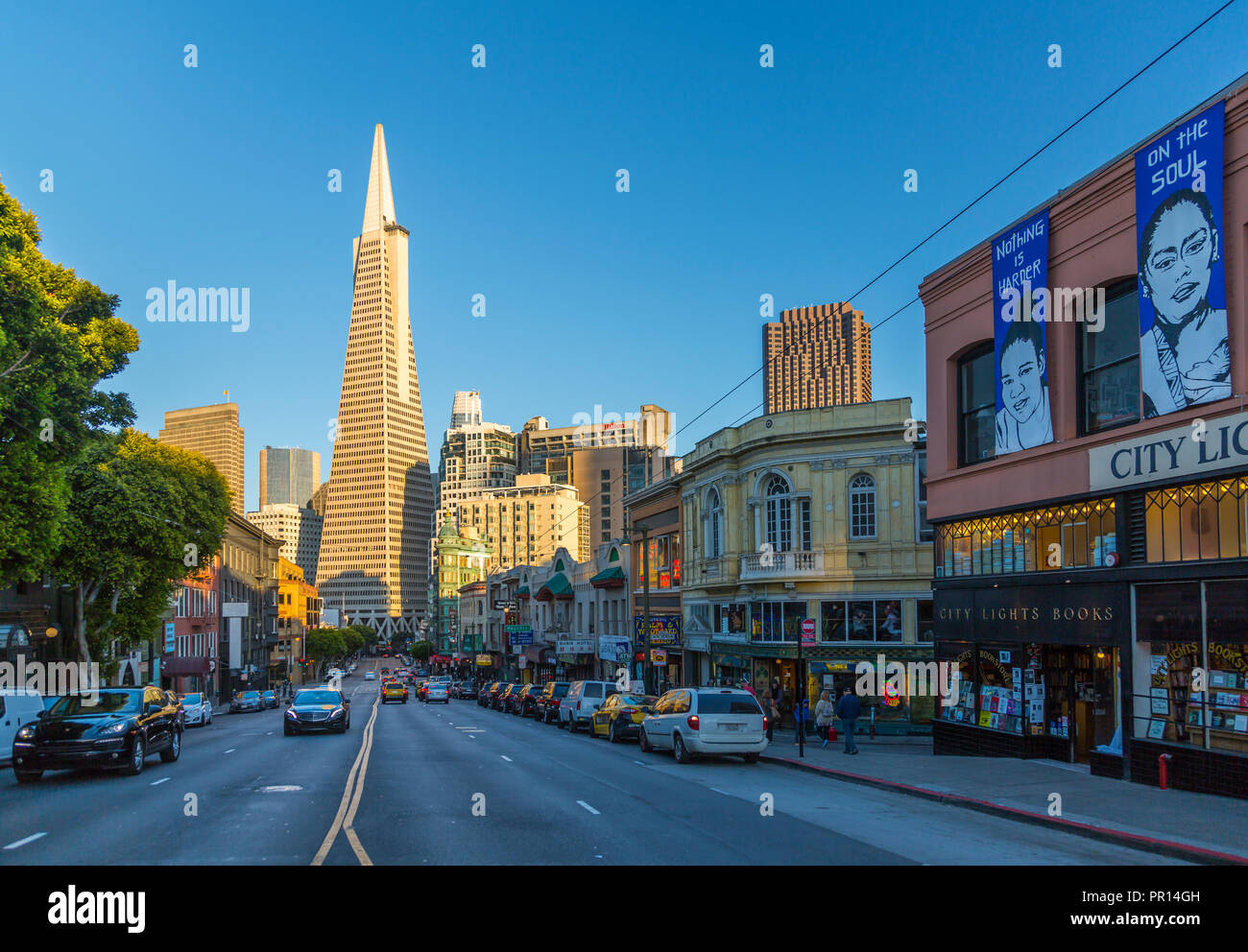 The pyramid building hi-res stock photography and images - Alamy