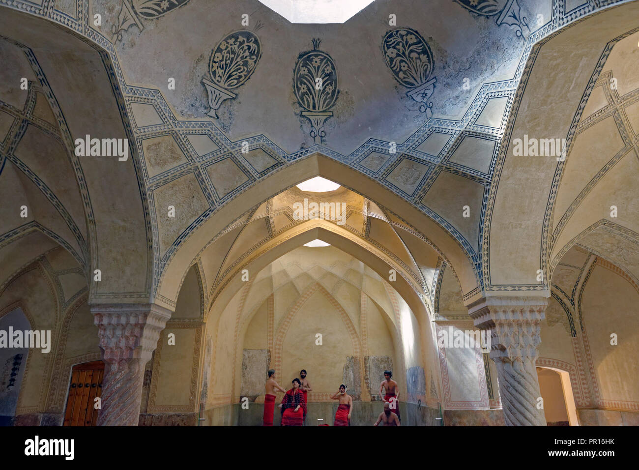 Traditional iranian old bath iran hi-res stock photography and images ...