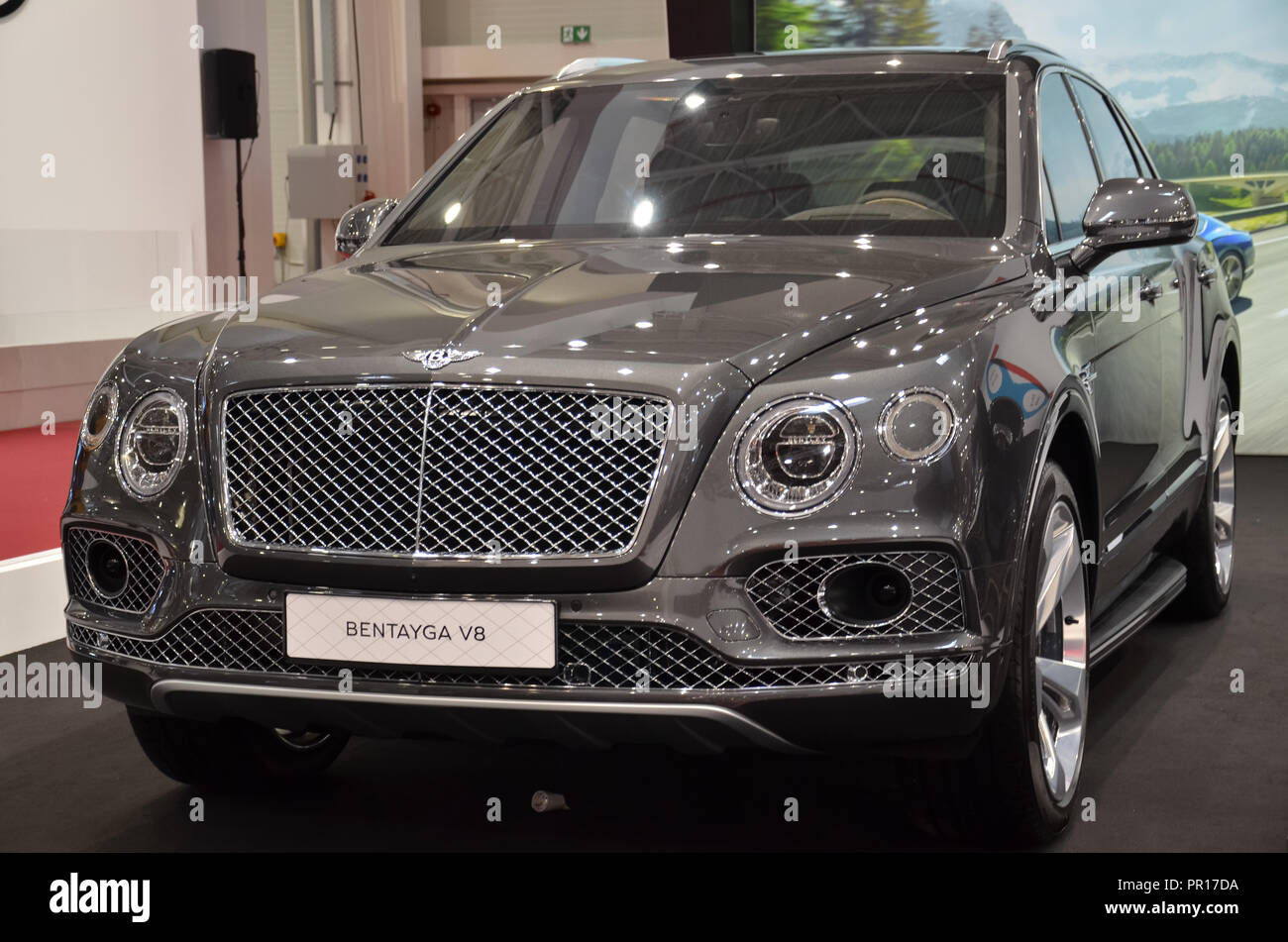 Bentley Bentayga V8 Stock Photo - Alamy