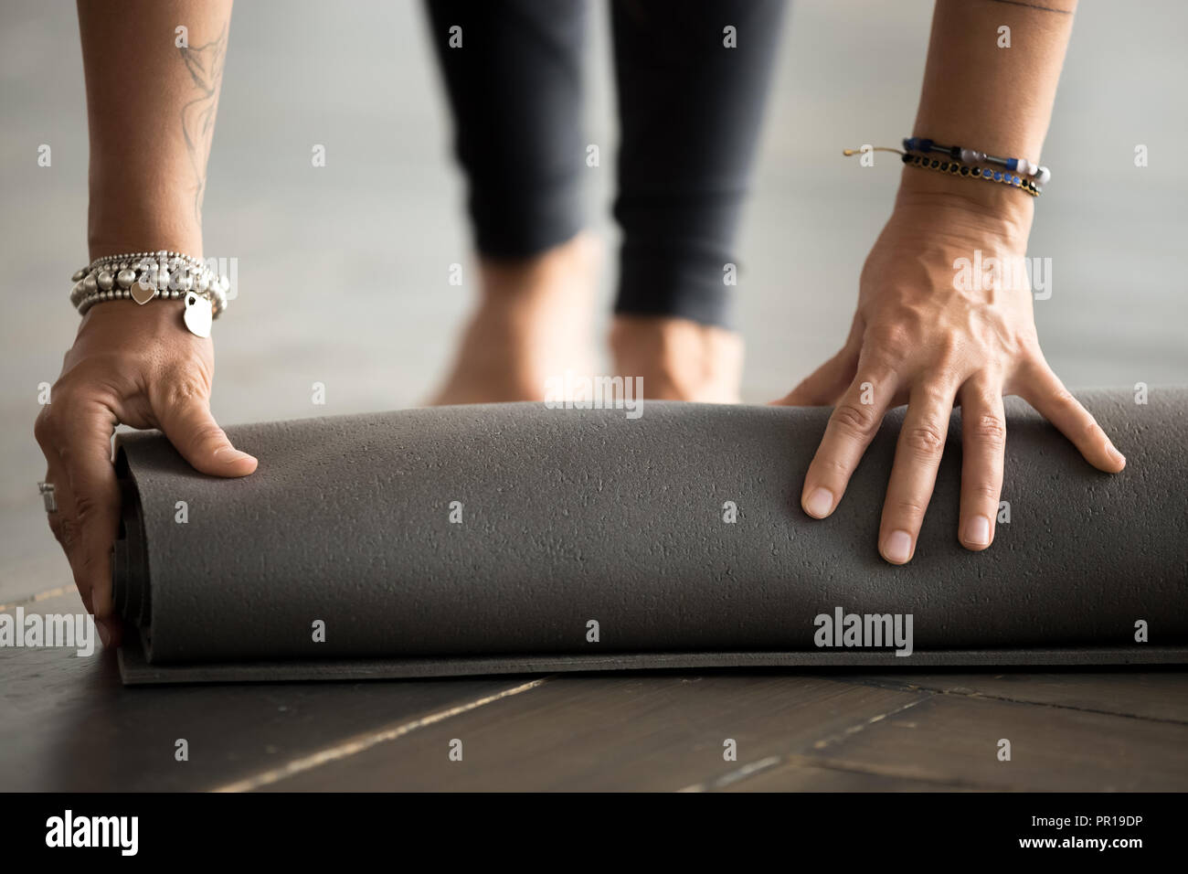 Exercise for girls hi-res stock photography and images - Alamy