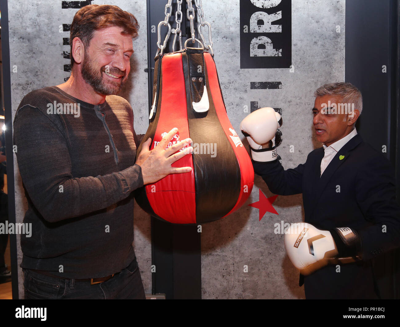 Diy sos dale boxing gym hi-res stock photography and images - Alamy