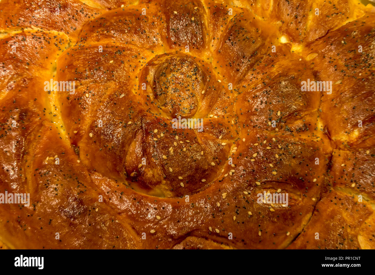 Round wholemeal bread loaf hi-res stock photography and images - Alamy