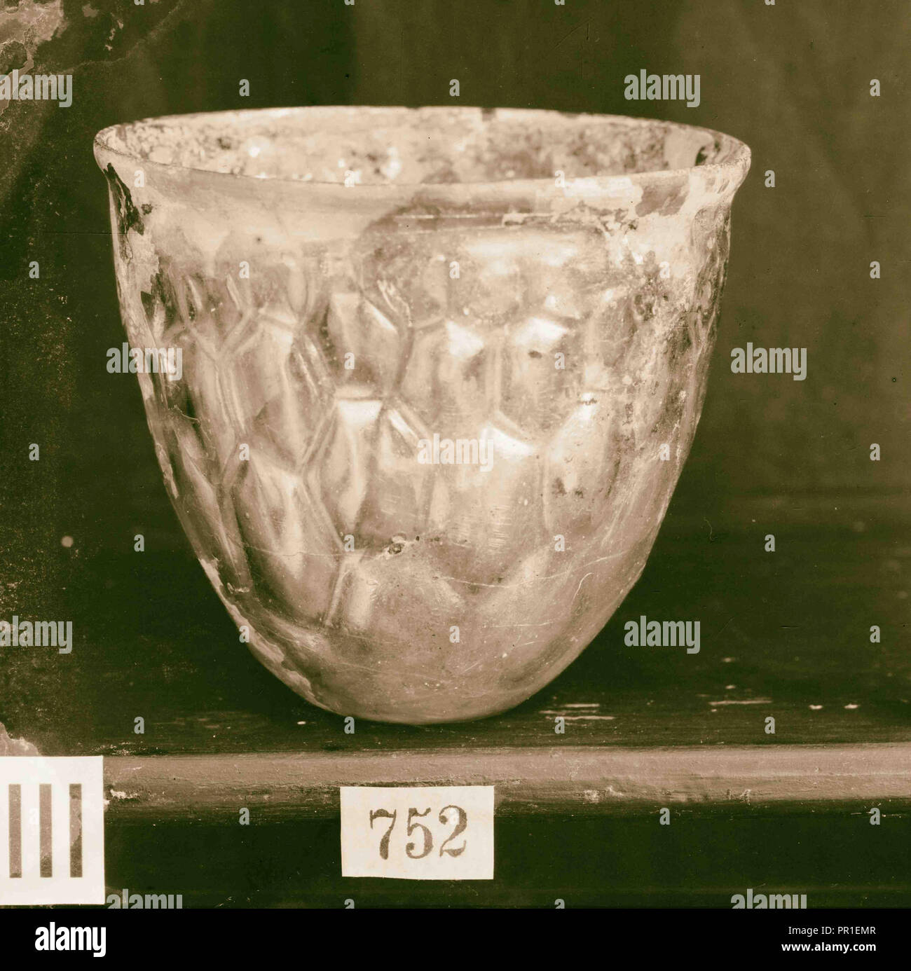 Roman glass hi-res stock photography and images - Alamy
