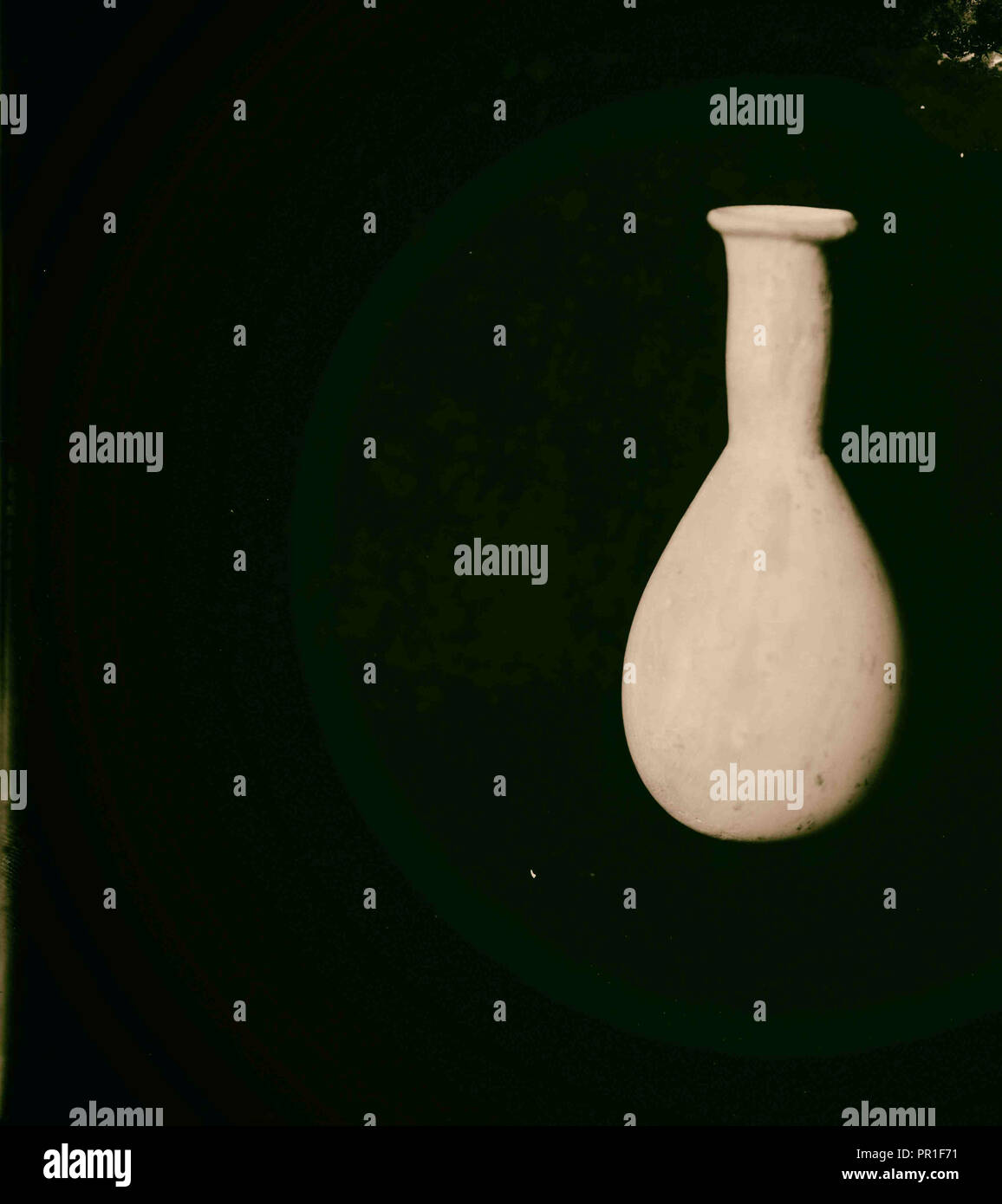 Middle east pottery hi-res stock photography and images - Alamy