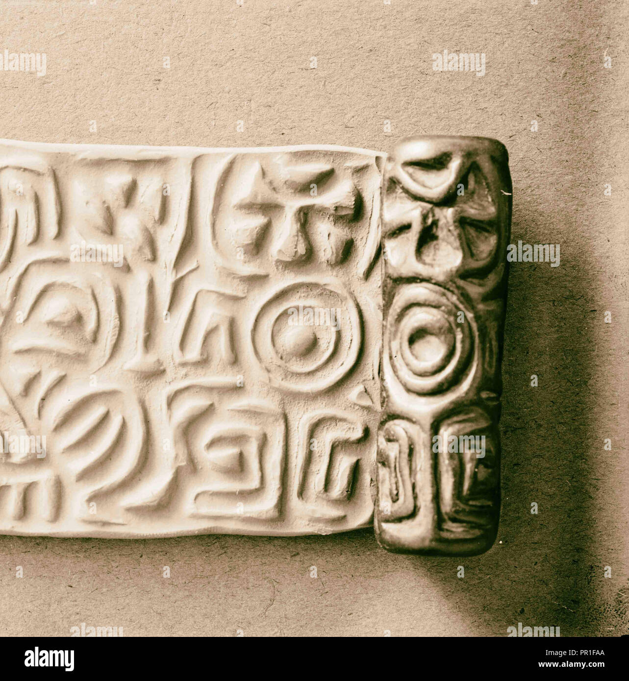 Stone objects hi-res stock photography and images - Alamy