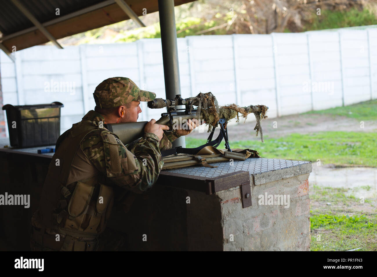 Military soldier training during military training Stock Photo - Alamy