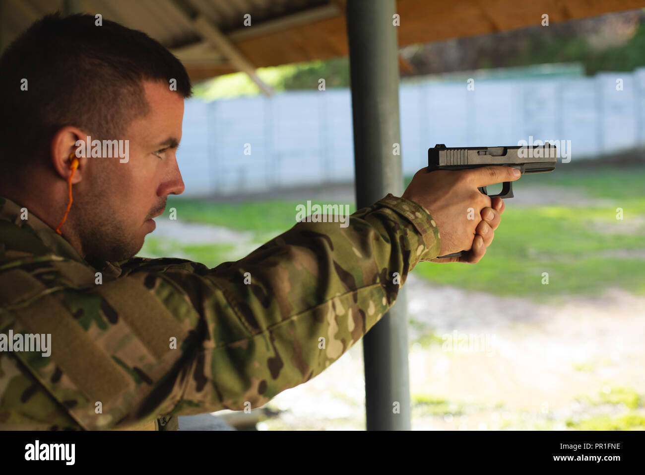 Military soldier training during military training Stock Photo - Alamy