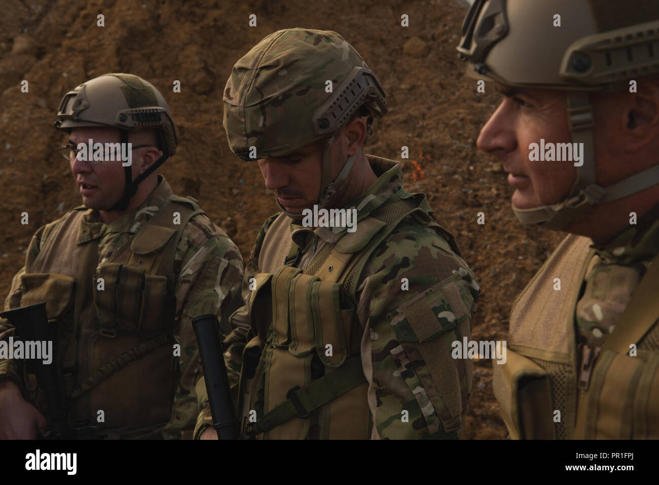 Army soldier military war weaponry teamwork hi-res stock photography ...