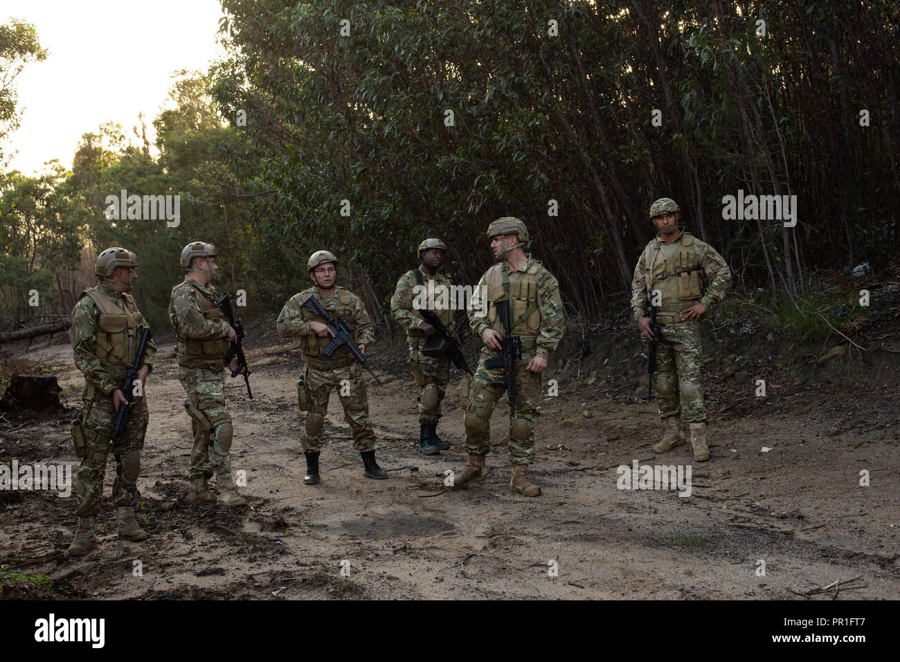 Military soldiers training during military training Stock Photo - Alamy