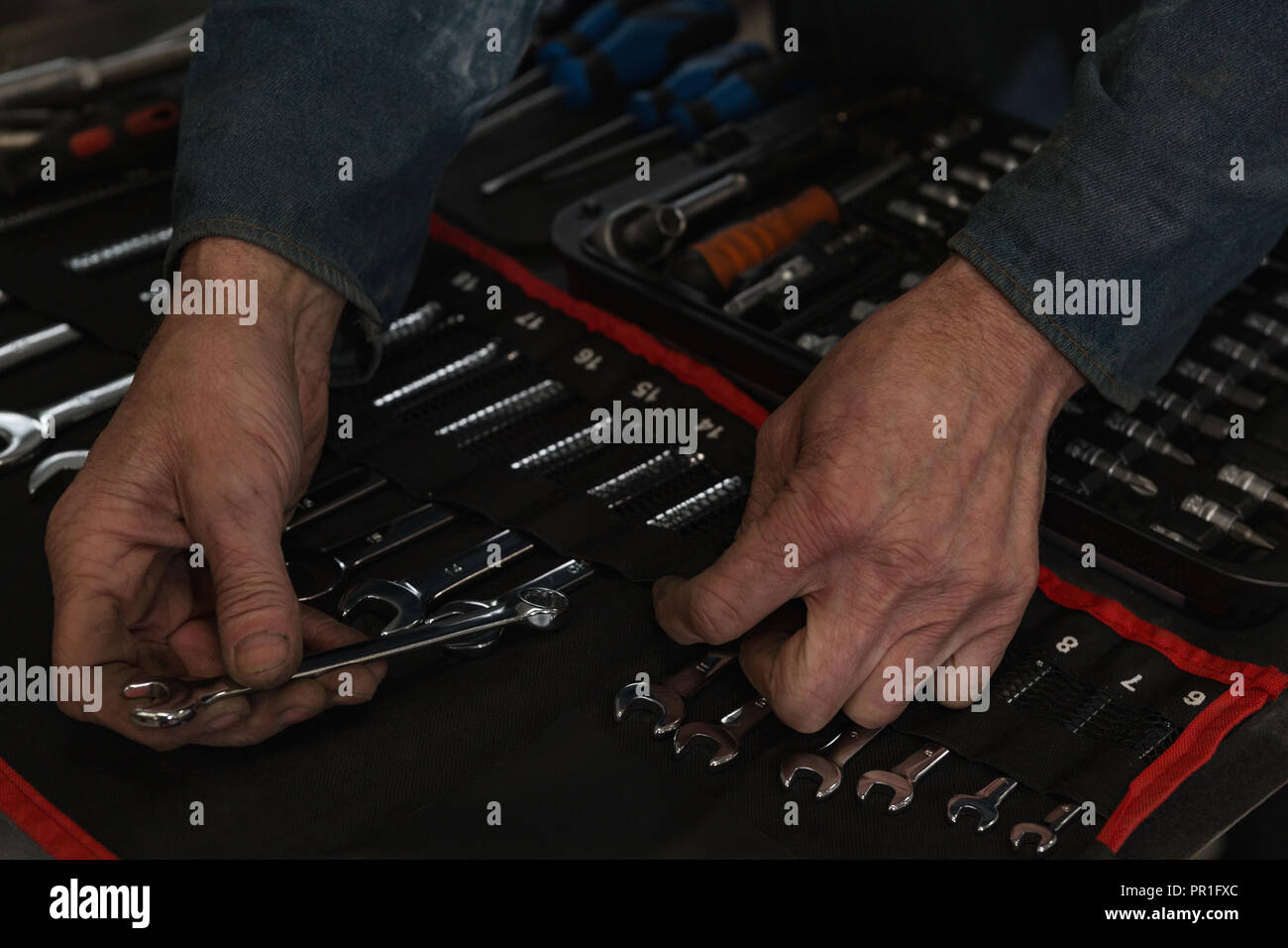 Garage tools hi-res stock photography and images - Alamy