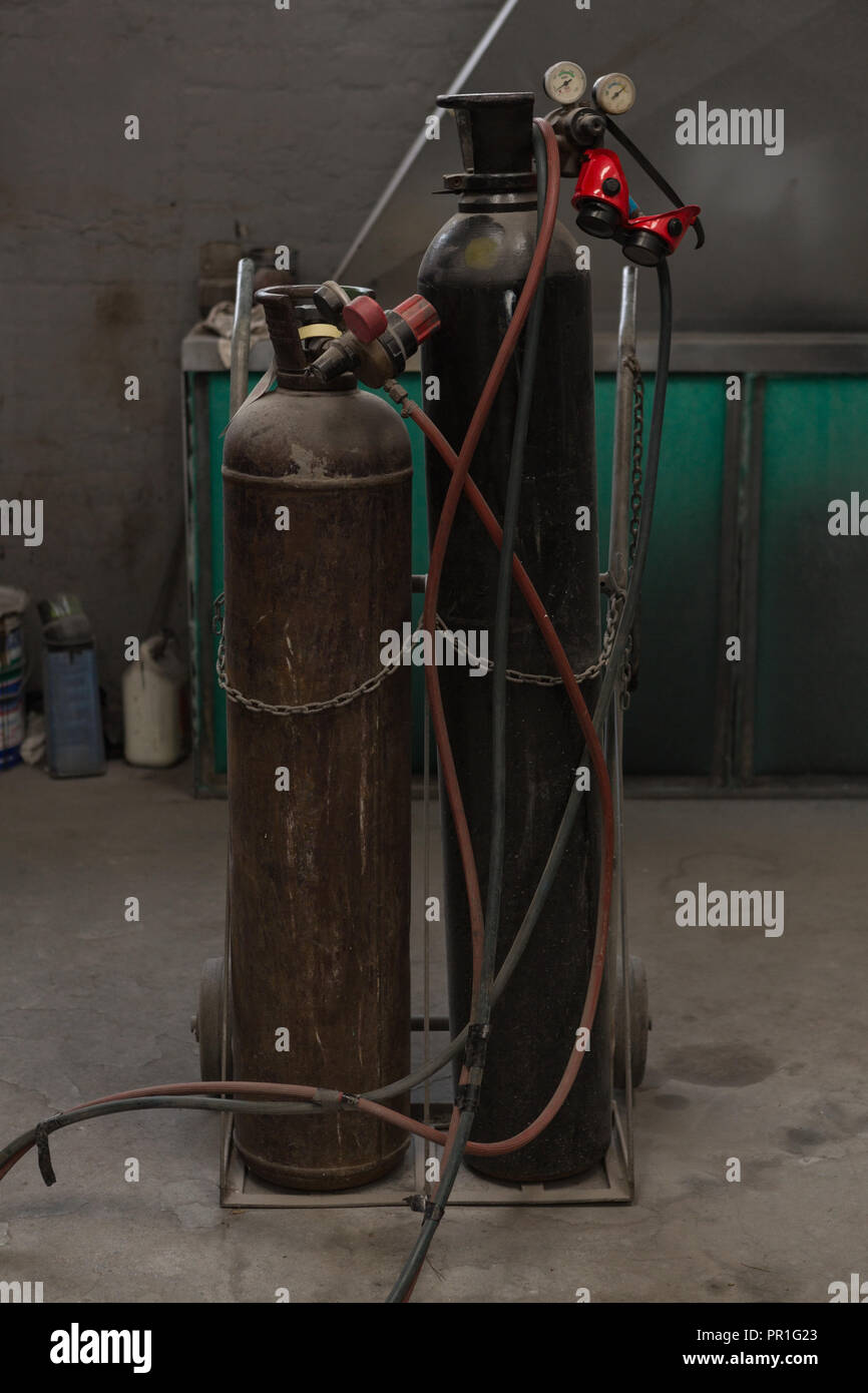 Gas cylinders hi-res stock photography and images - Alamy