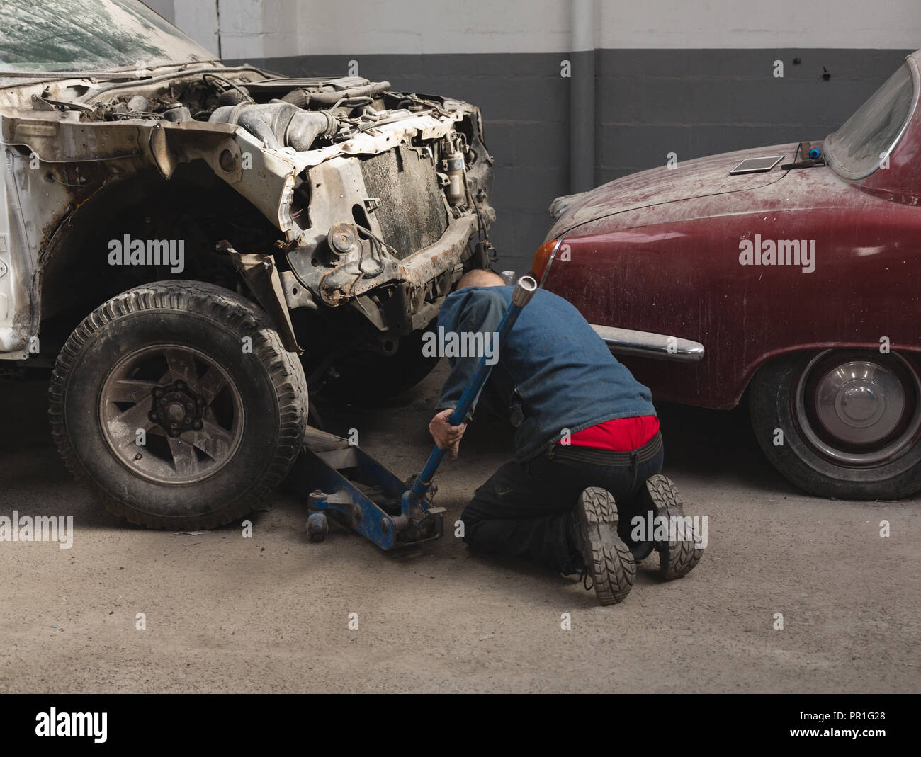 Mechanical trolley hi-res stock photography and images - Alamy