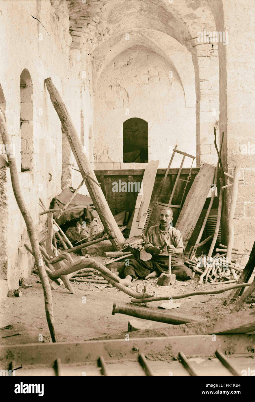 Middle east carpenter hi-res stock photography and images - Alamy