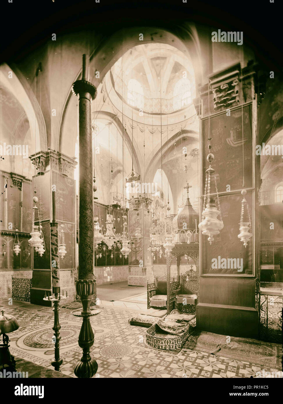 Church of St. James interior Armenian Convent (looking S.W. from apse ...