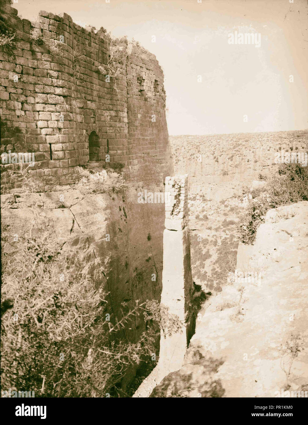 Draw bridge above hi-res stock photography and images - Alamy