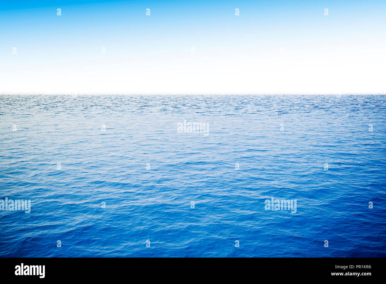 Blue water ocean clear hi-res stock photography and images - Alamy