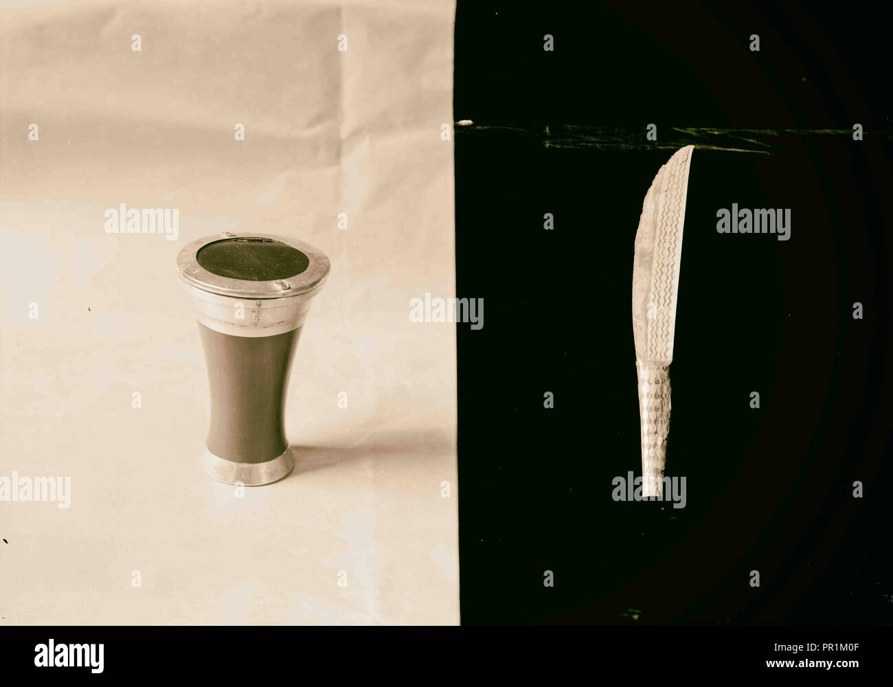 Obsidian vase hi-res stock photography and images - Alamy