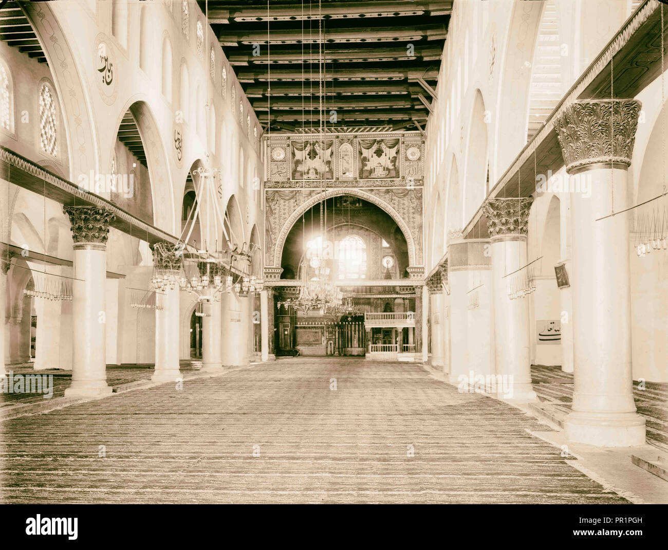 Al aqsa mosque jerusalem interior hi-res stock photography and images ...
