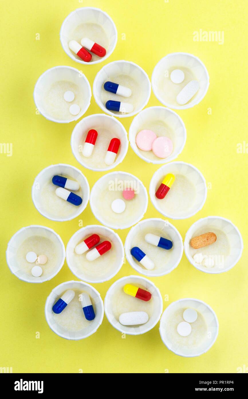 Medicine paper hi-res stock photography and images - Alamy