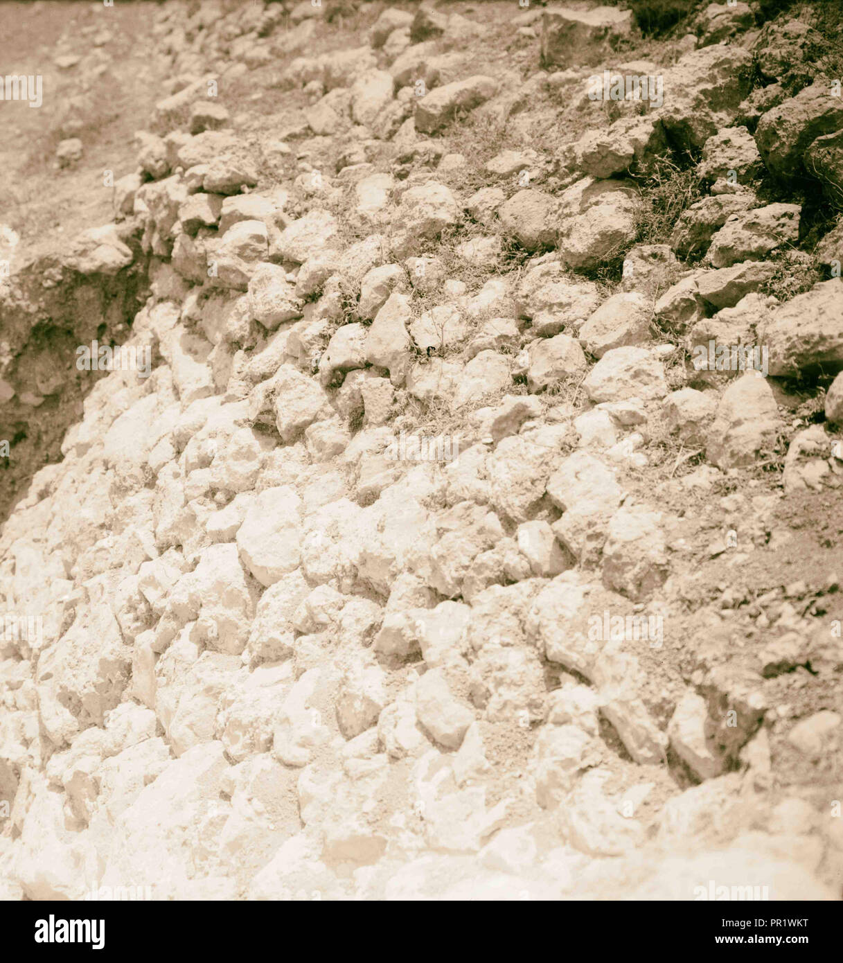 Tell Beit Mirsim. 1926, Israel, Debir, Extinct city Stock Photo - Alamy