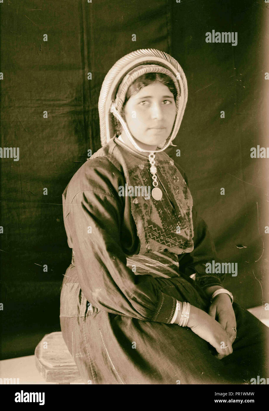 Ramallah woman. 1898, West Bank, Rām Allāh Stock Photo - Alamy