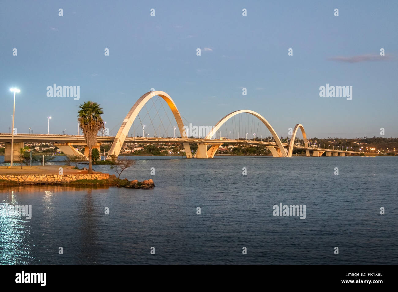 Brasilia ponte juscelino kubitschek hi-res stock photography and images ...