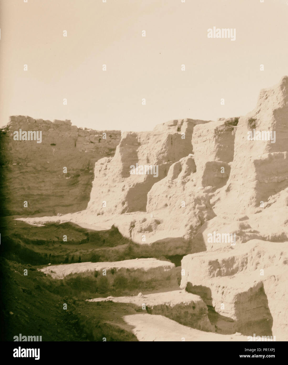 Tell Faraa. Photograph shows archaeological excavations at Tell Fara ...