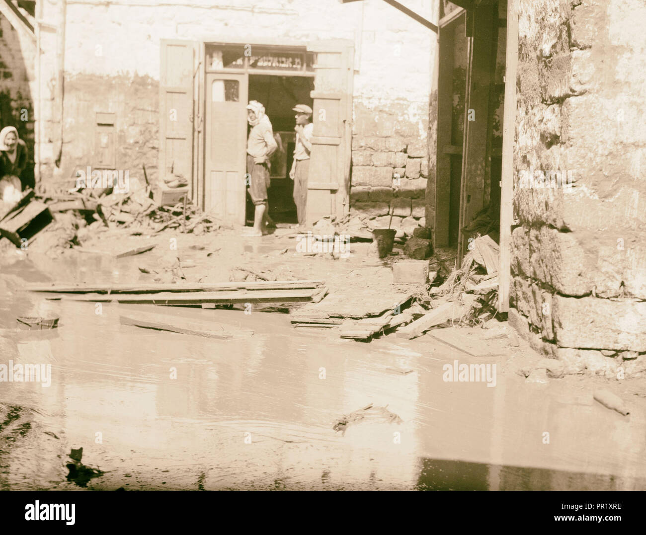 War damage hi-res stock photography and images - Alamy