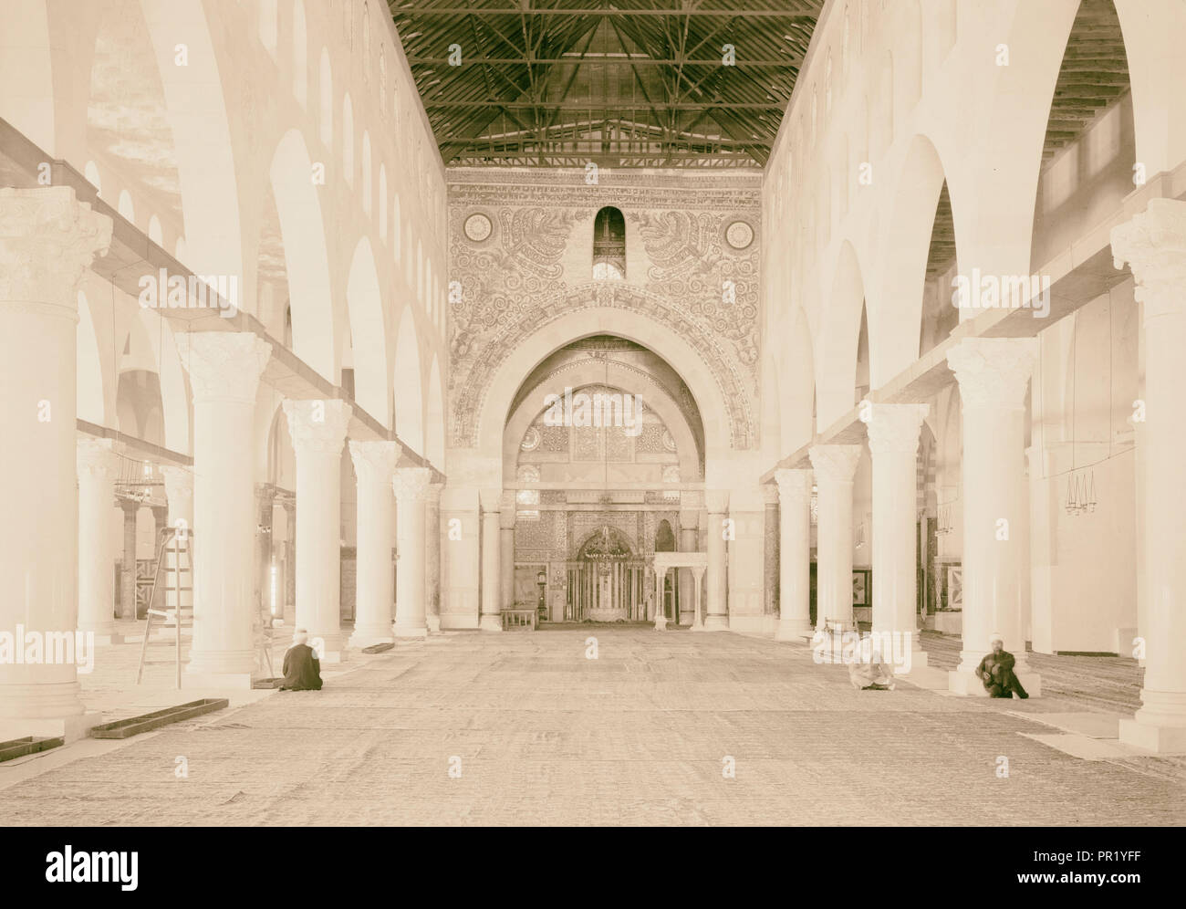 Al aqsa mosque jerusalem interior hi-res stock photography and images ...