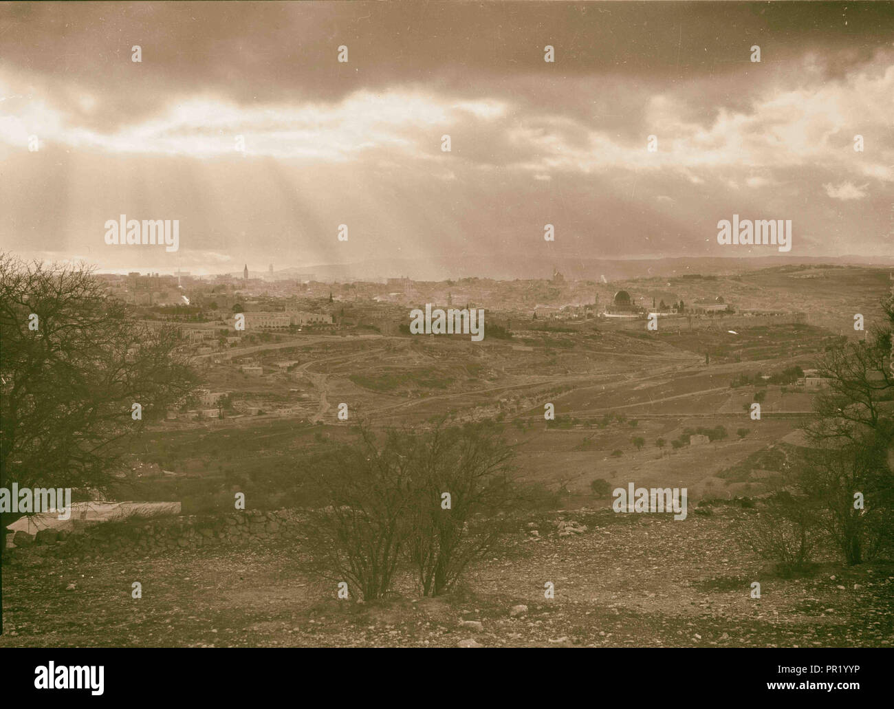 Sun rays over Jerusalem taken from Scopus, late afternoon, Feb. 6, '42 ...
